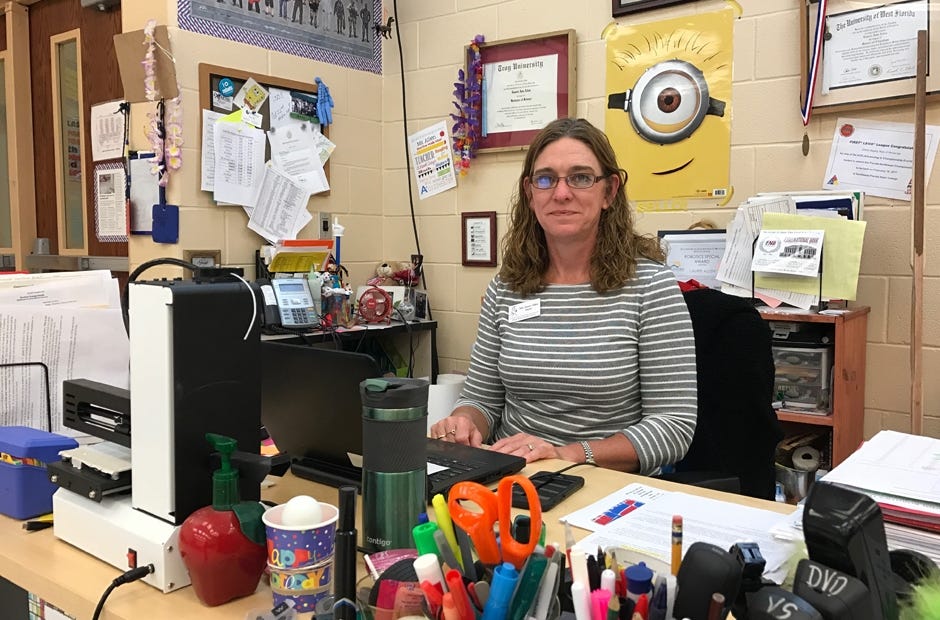 County launches first middle-school robotics class | Crestview News ...