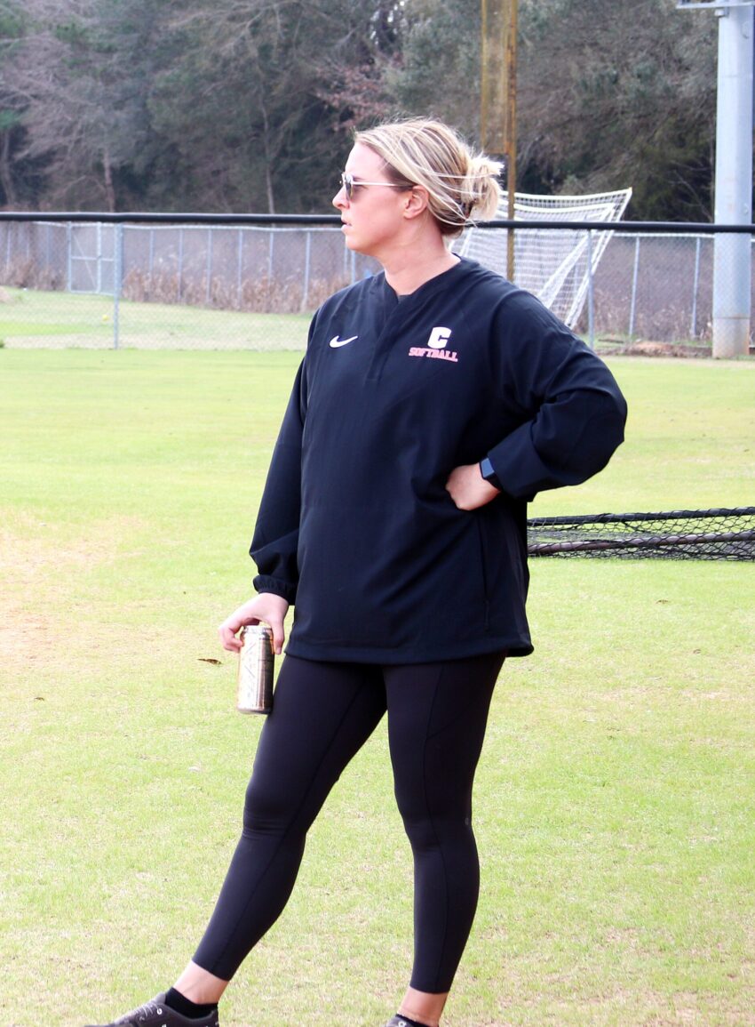Lady Bulldogs to host softball camp Feb. 18 | Crestview News Bulletin