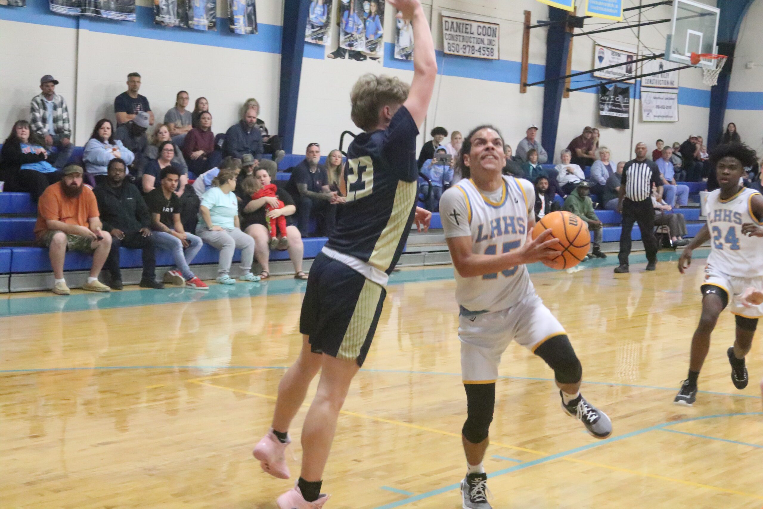 Hoboes fall to Holmes County | Crestview News Bulletin