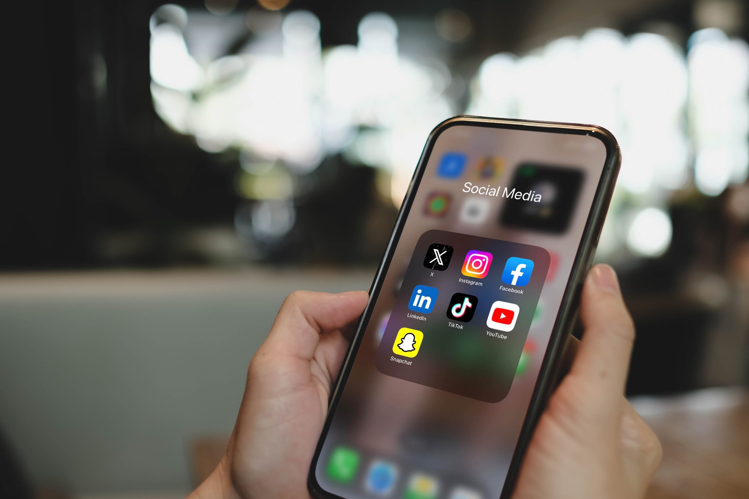 Lawmakers Target Student Cell Phone Use | Crestview News Bulletin