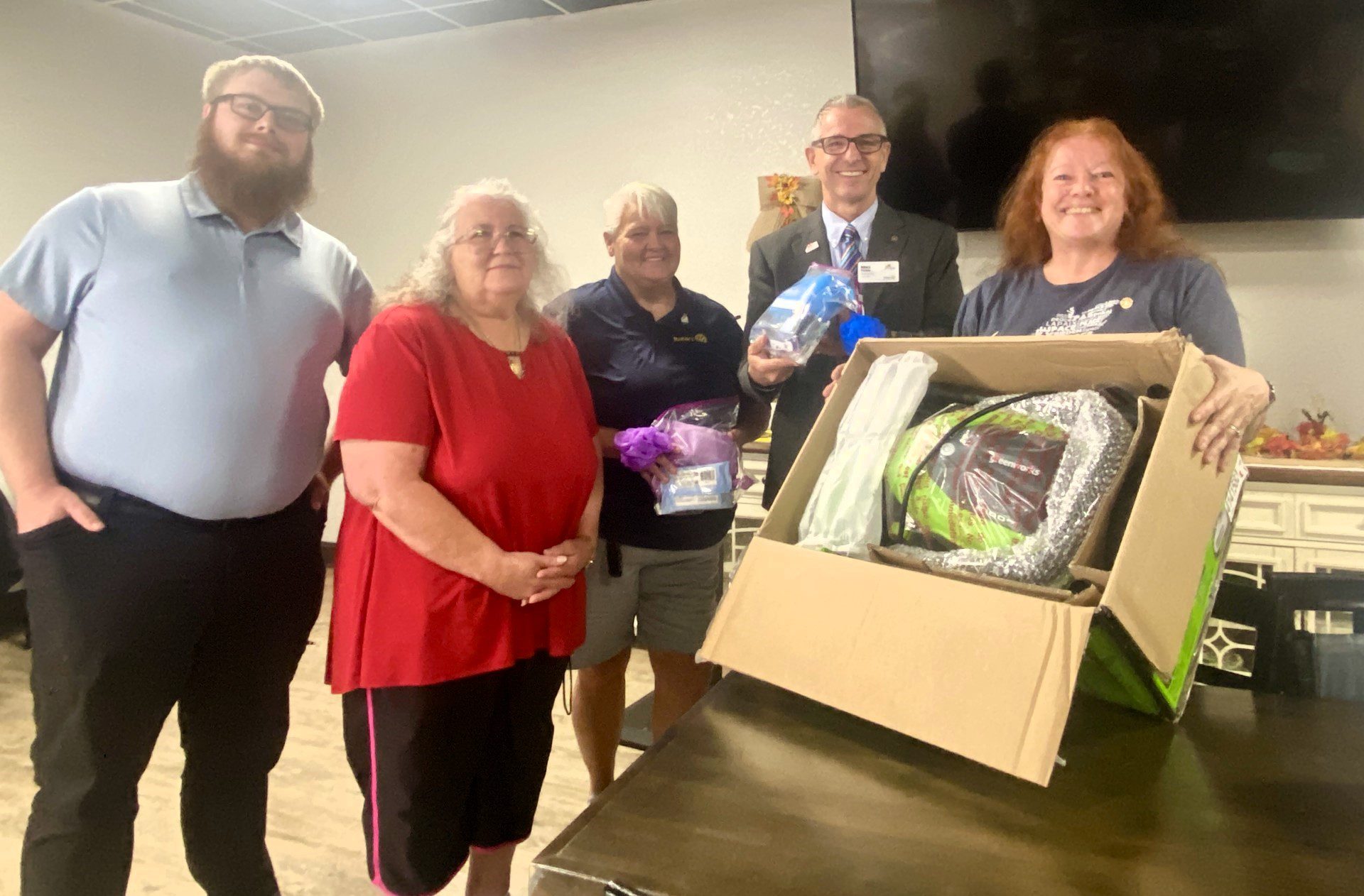 Crestview Rotarians share their magic with Hope House | Crestview News ...