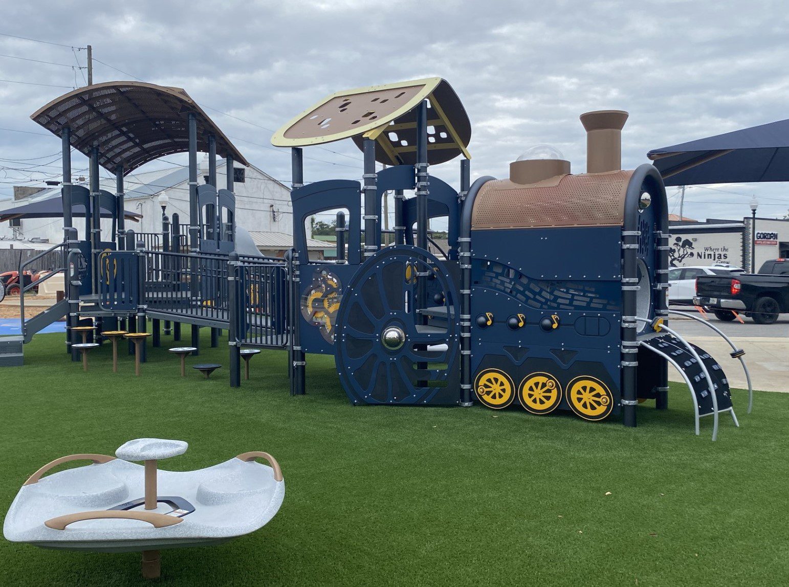 Crestview cracks down on smoking/vaping at city parks | Crestview News ...