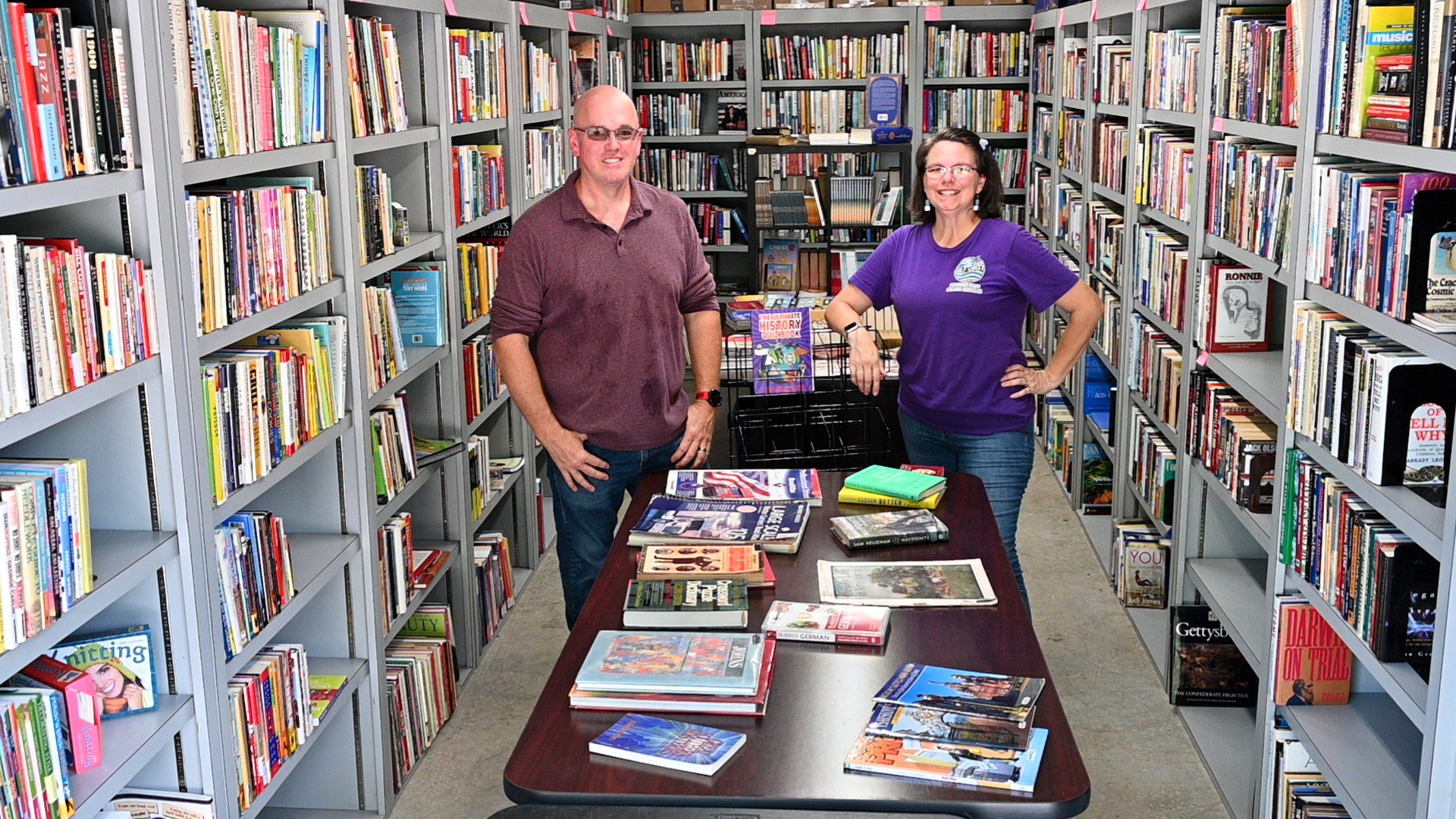 Crestview couple welcomes readers to book-filled storage units ...