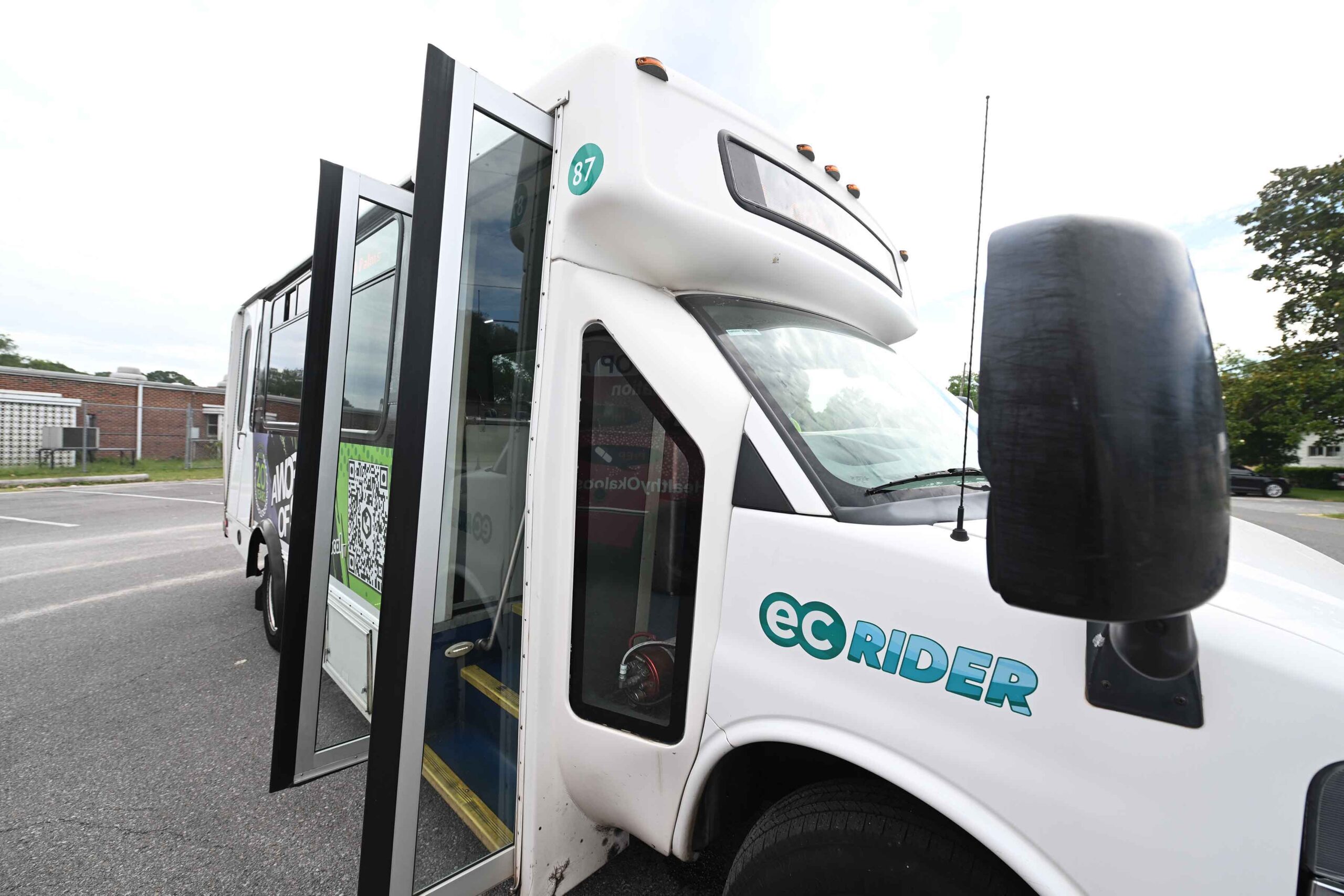 Okaloosa County votes to end fixed-route bus service, overhaul transit ...